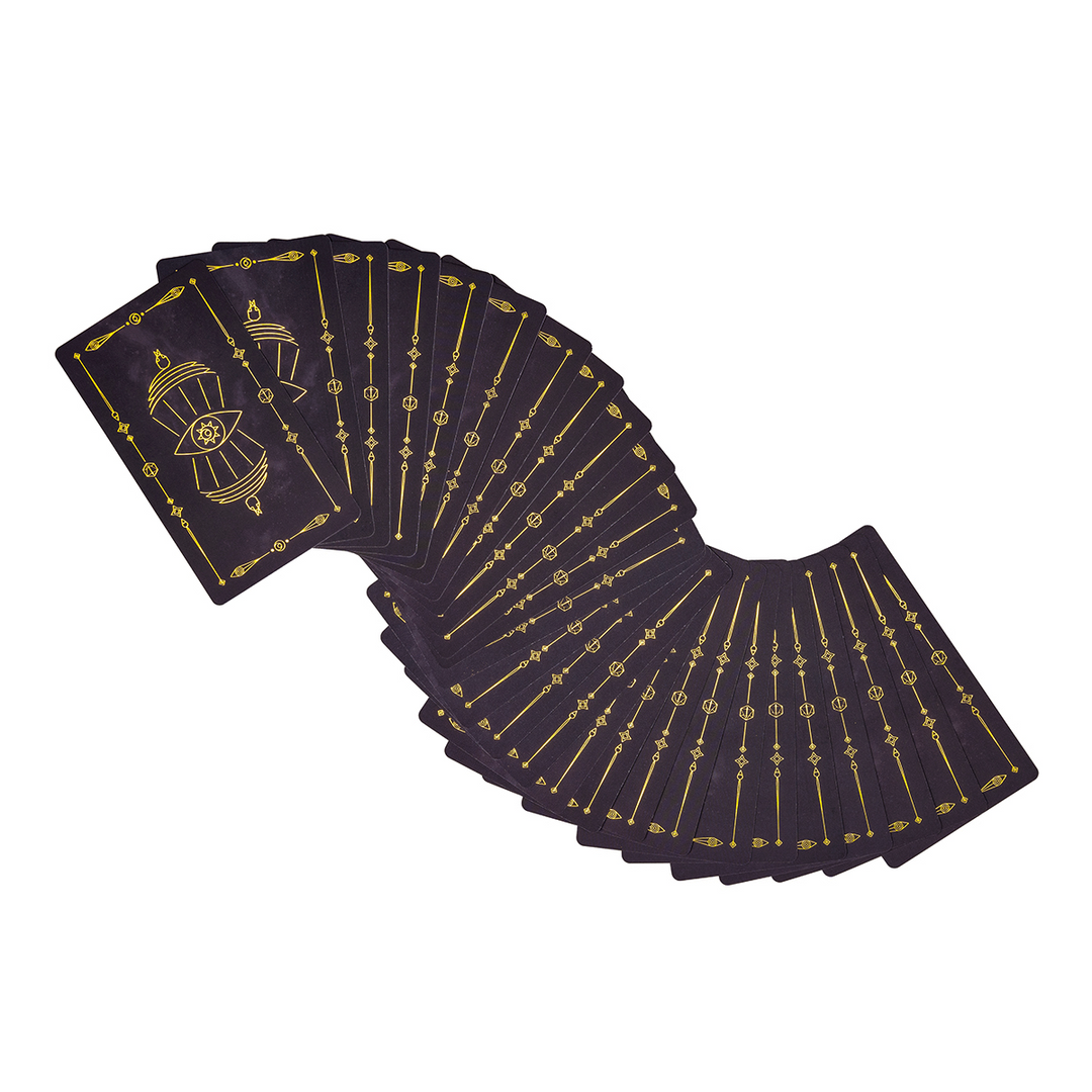 Mollymauk Tealeaf (and Jester Lavorre) Oracle of the Moon Tarot Deck ...